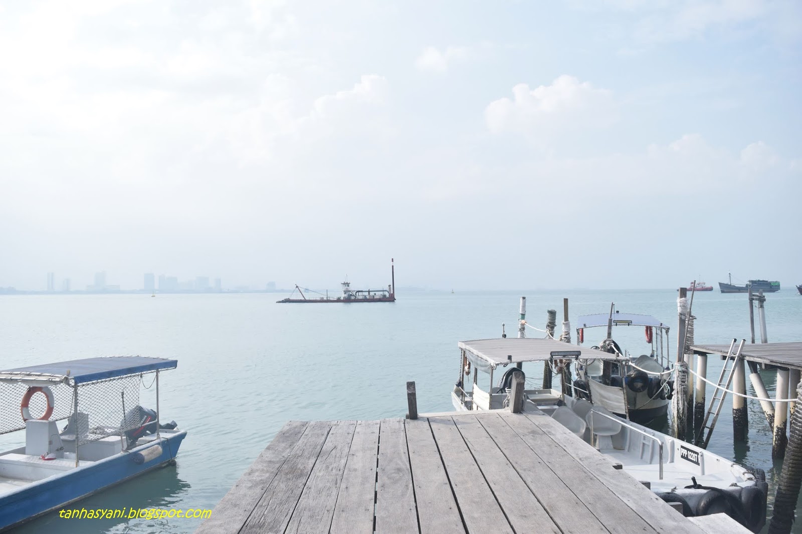 CikHasyani: Naik Train Komuter ke Pulau Pinang.