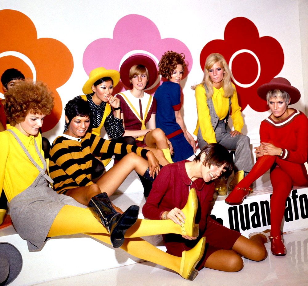 RETRO KIMMER'S BLOG: MARY QUANT INVENTS THE MINI SKIRT!!