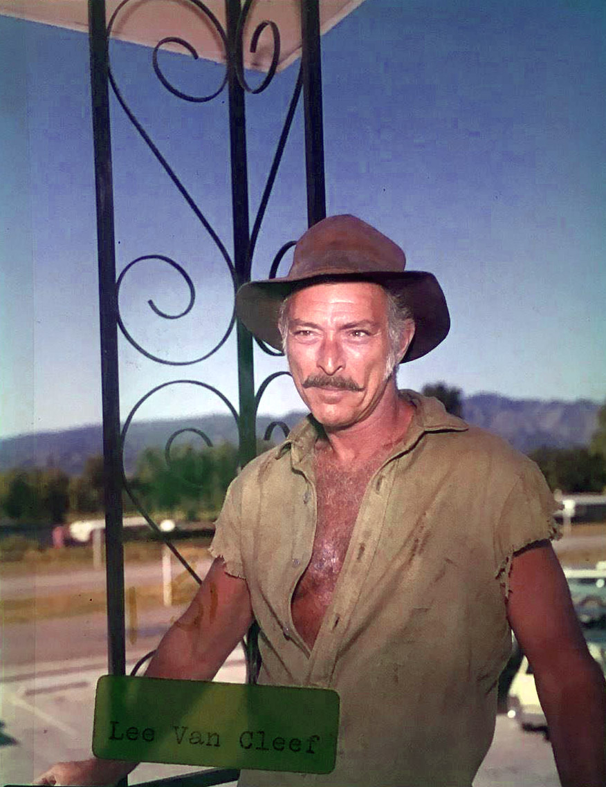 TheBad.net - The Lee Van Cleef Blog: Barquero Candids