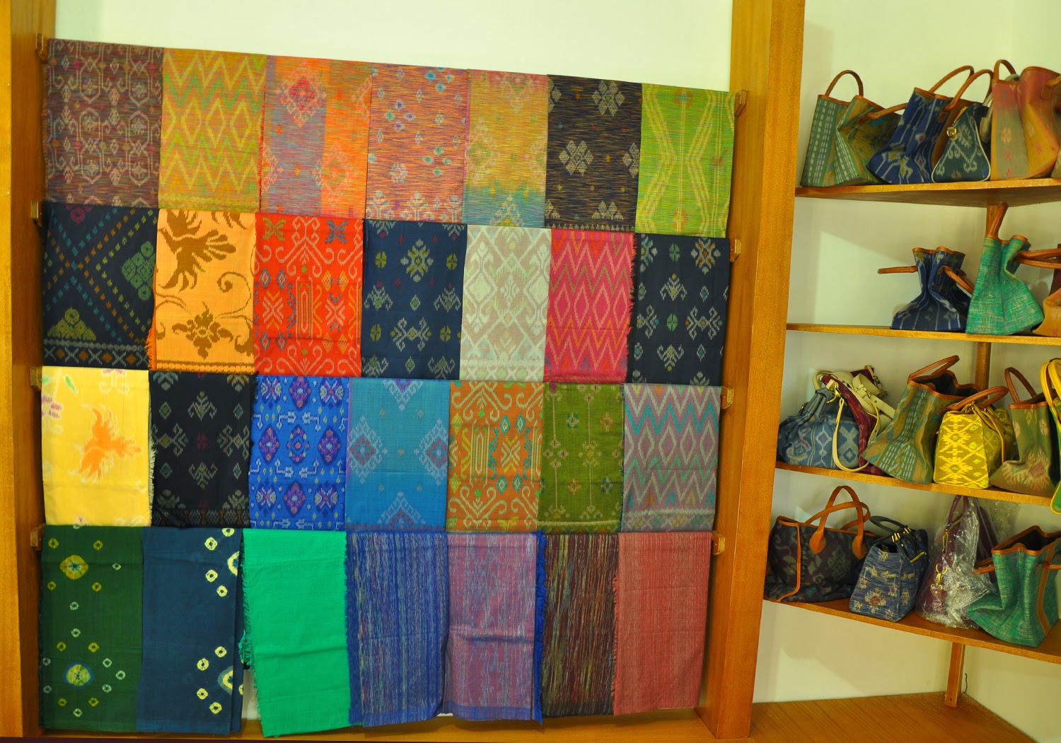 TENUN BALI ARTA NADI ~ Disperindag Karangasem