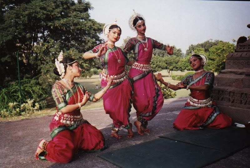 Centro Artistico Sarasvati: EL BINDI Y EL TILAK