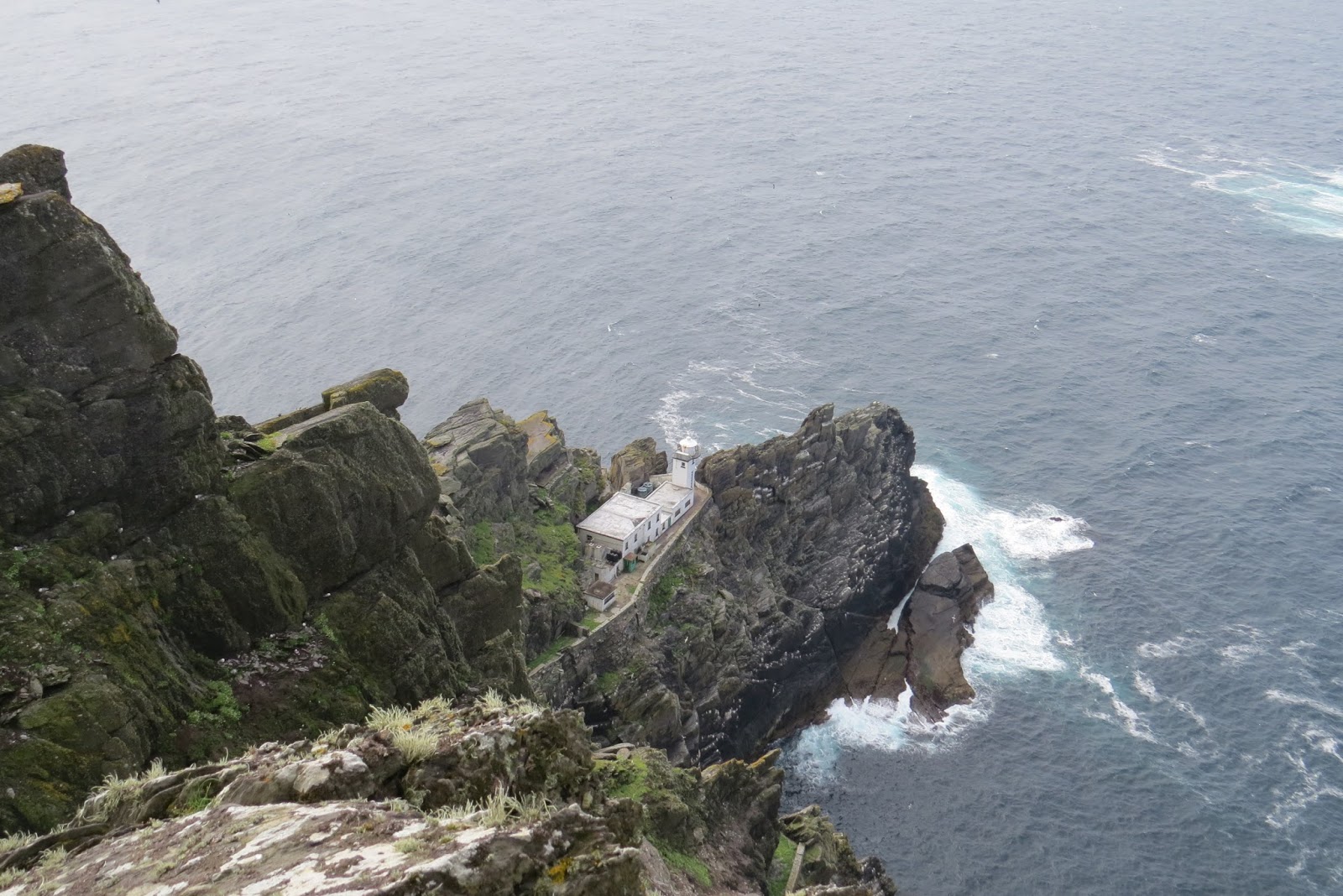 Pete's Irish Lighthouses: Skellig Michael Low Light