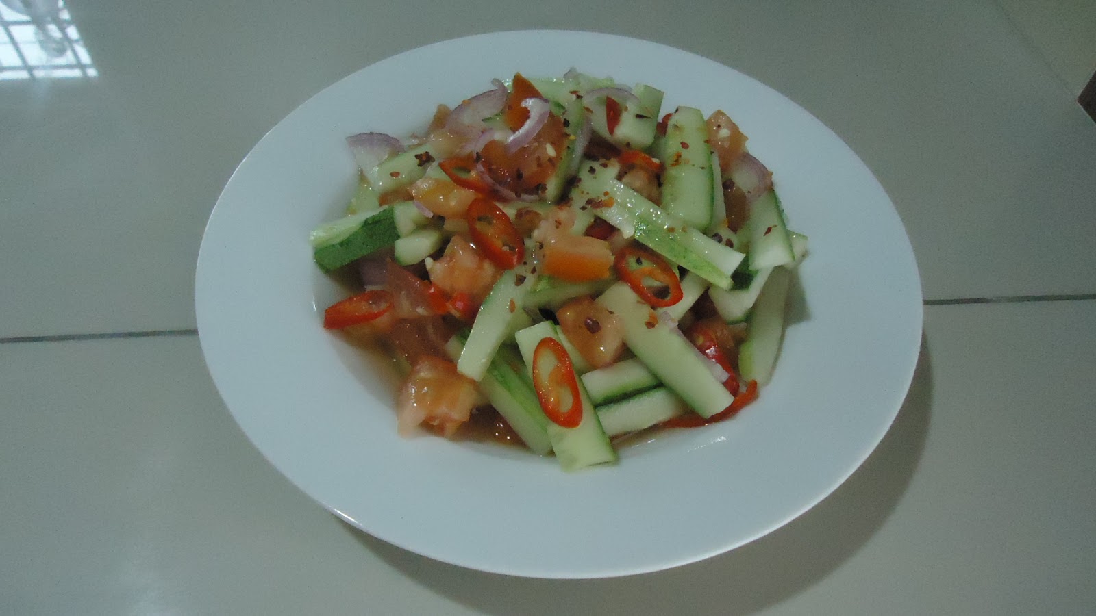 Zara ♥ Baking: ACAR TOMATO TIMUN...