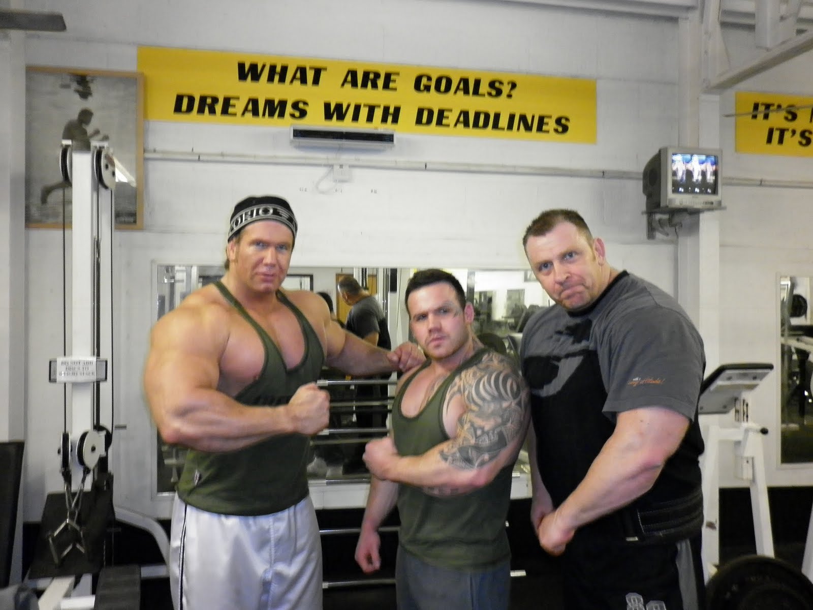 LA PERFECTION FAITE HOMME: AARON LAMBO 02