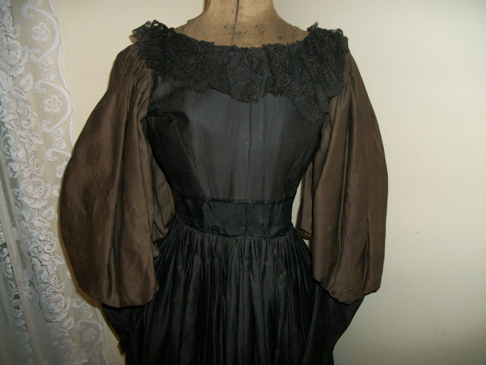 All The Pretty Dresses: Dress Circa 1892