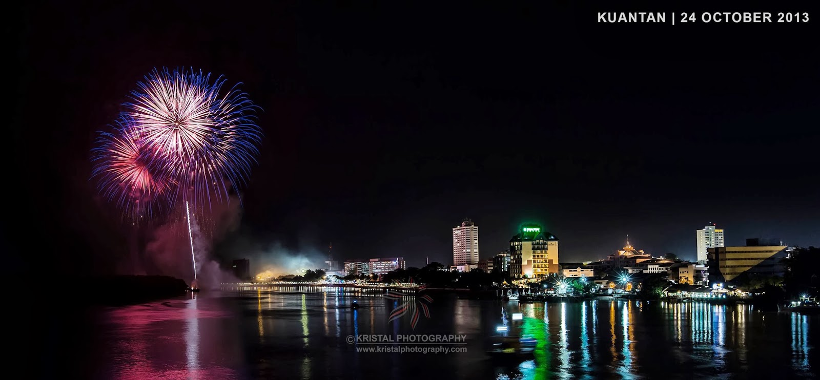 Gambar Persembahan Bunga Api Berirama | Gambar Video Artis Melayu