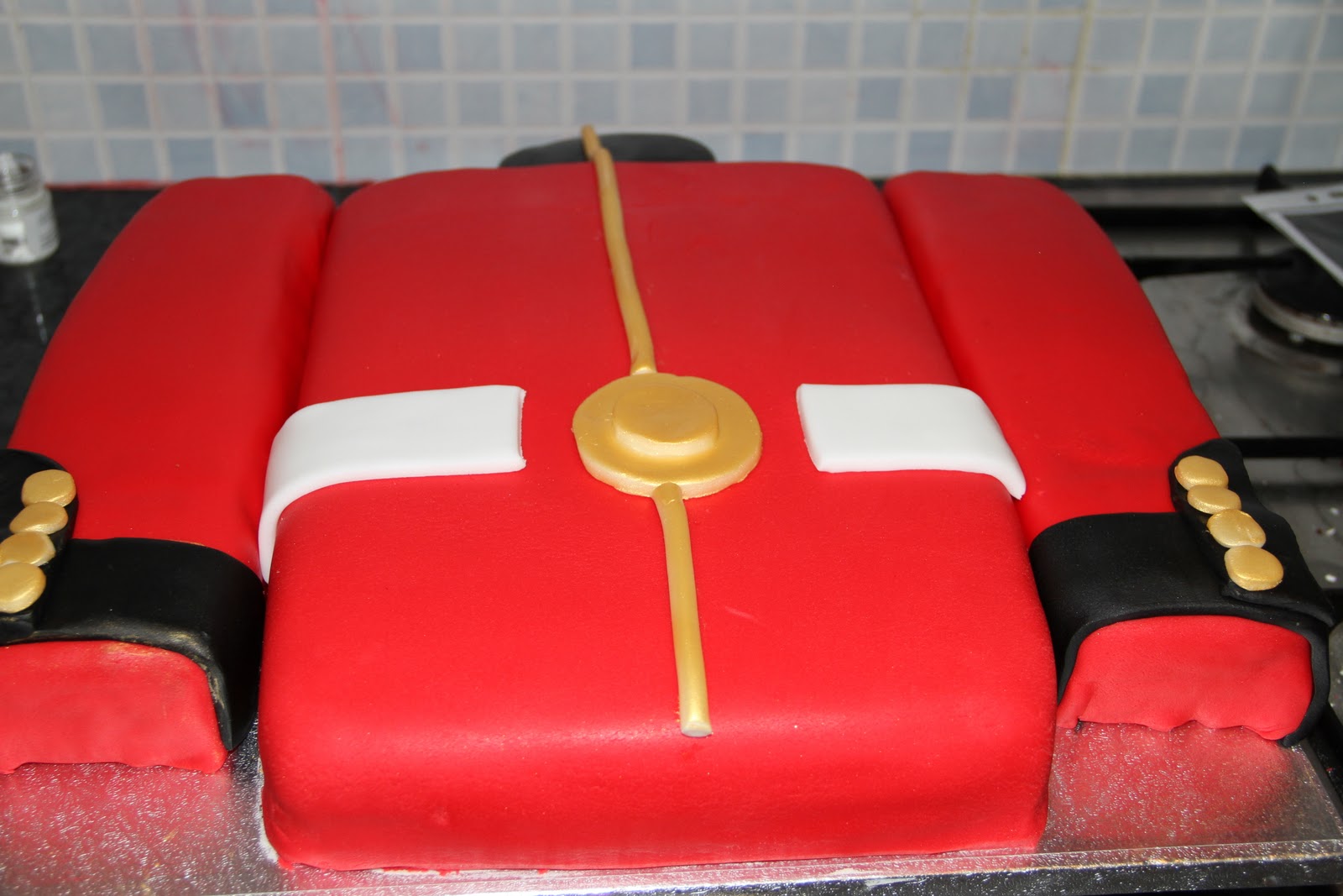 baking,twisting and shaking!: Happy Birthday 61 - Welsh Guard Blazer Cake