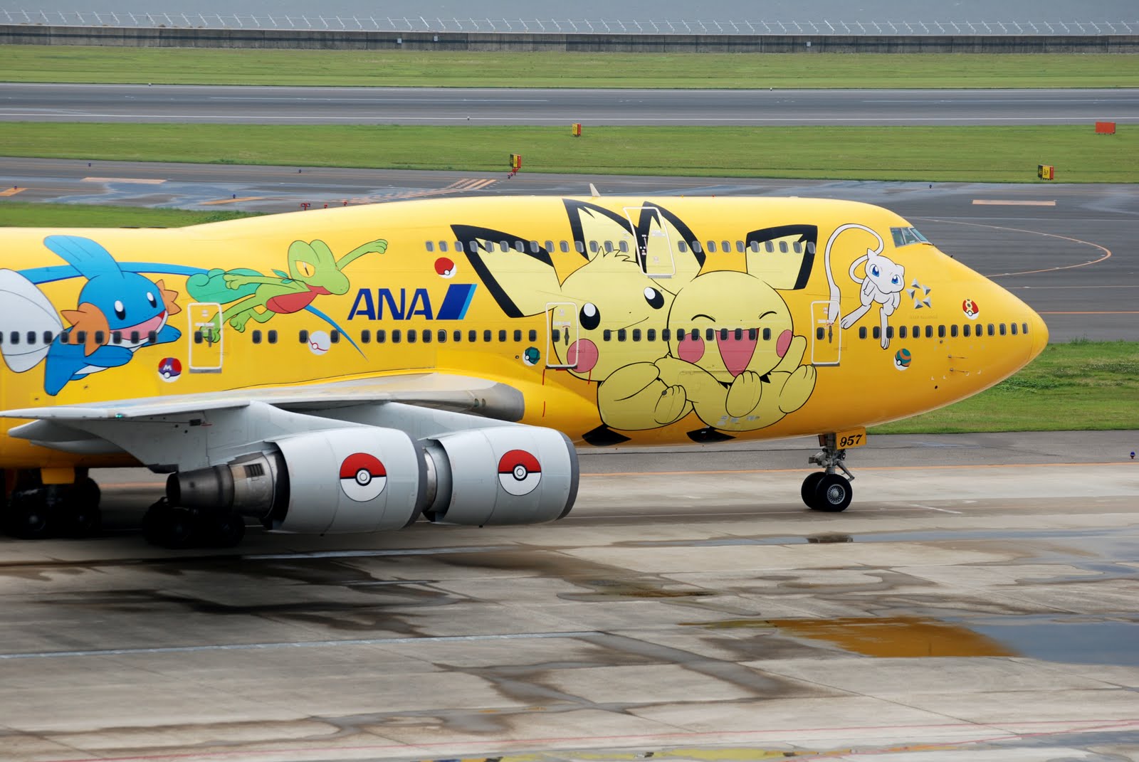 Paixão Pela Aviação: Boeing 747 - ANA Airlines "Pokemon" - Centrair Nagoya