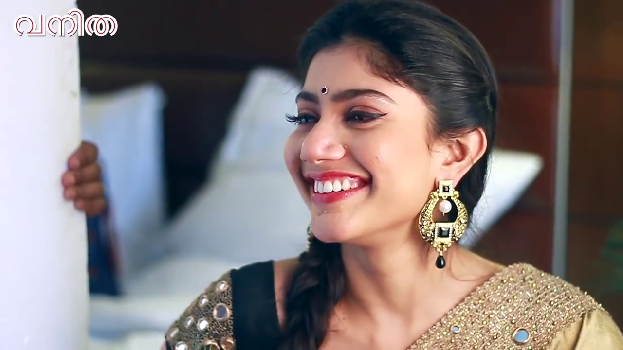 Premam Malar Teacher Beautiful Images Premam Malar Teacher Sai Pallavi ...