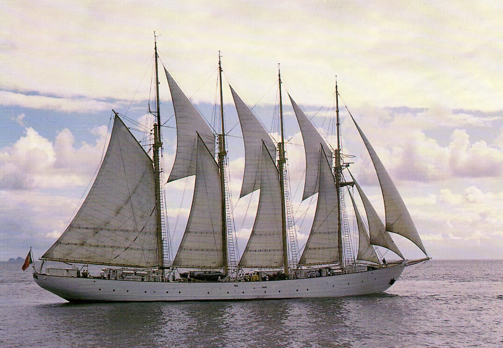 POSTAIS de NAVIOS - POSTCARDS of SHIPS: CREOULA LMN 610