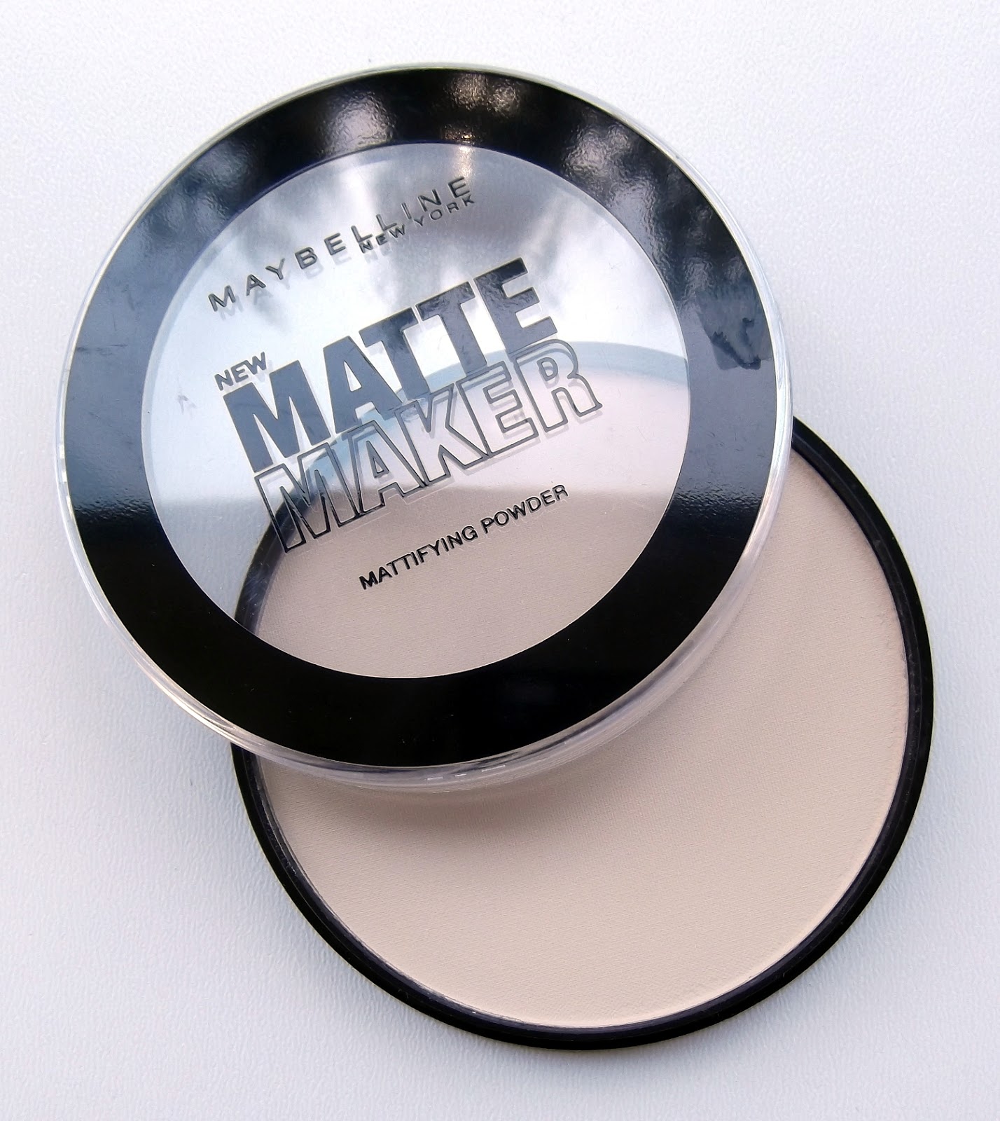 MAYBELLINE NEW YORK New Matte Maker Mattifying Powder.Review Swatches ...