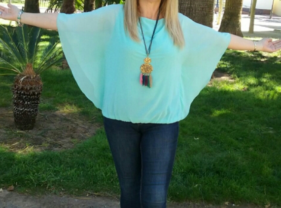 COMO VESTIRSE A LOS ... TAYTANTOS : BLUSA AZUL TURQUESA " EFECTO MARIPOSA"