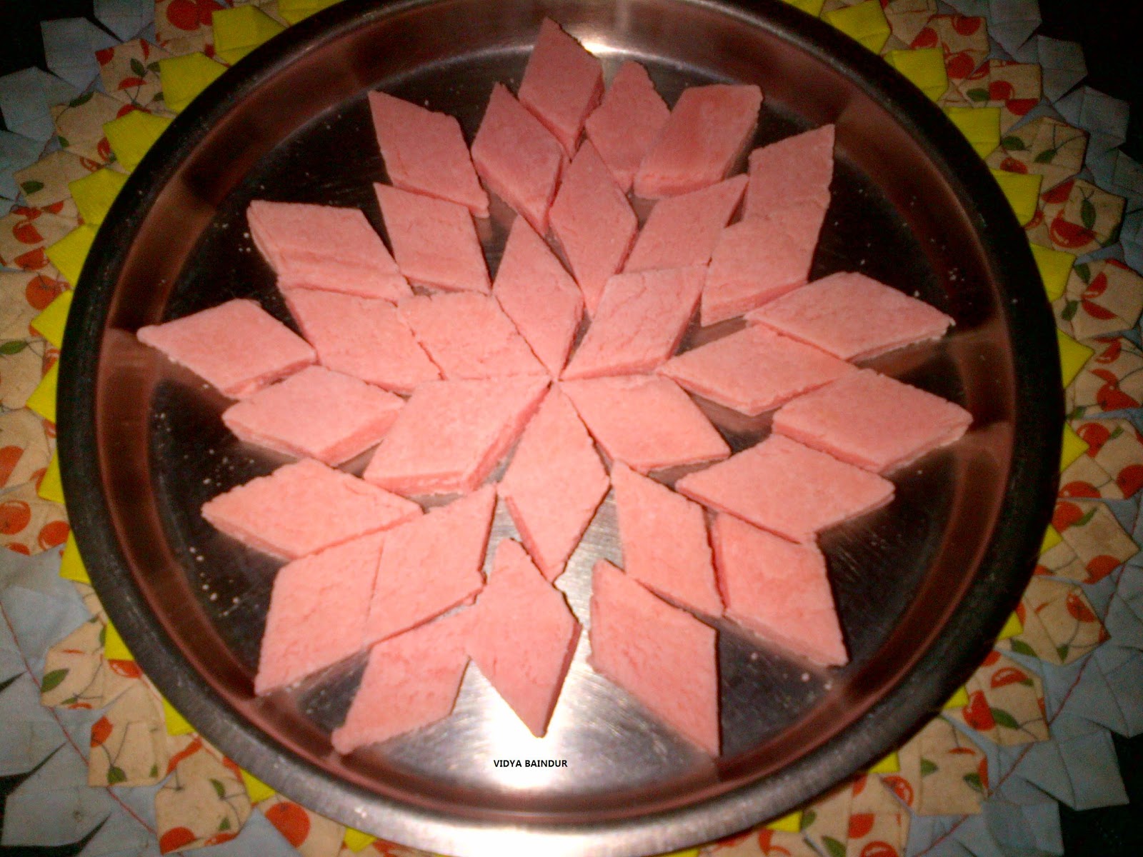 MAIDA KHADI... Or Maida katli...so yummy n Khadi that melts in the mouth.