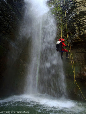 Canyoning - Caving: Φαράγγι Κοροβέσου, Κατσανοχώρια, Ήπειρος