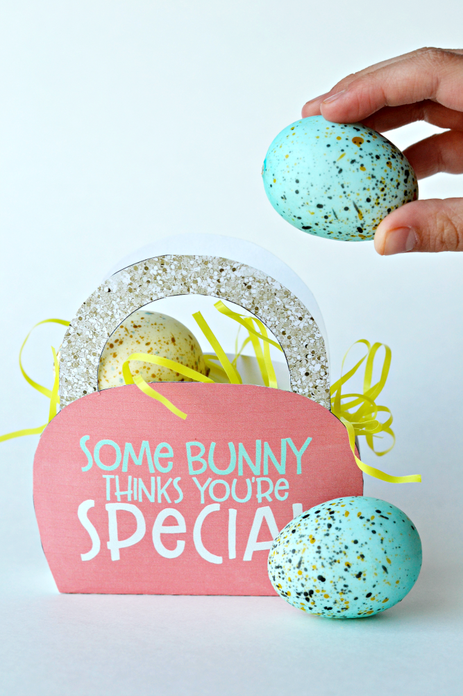 The Life of Jennifer Dawn: Free Printable Mini Easter Basket