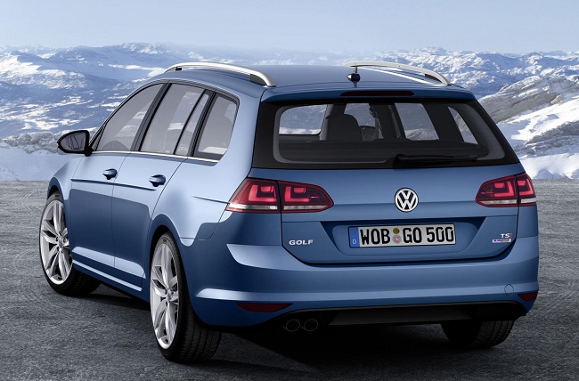 Volkswagen Golf Variant 4Motion launched | Carsfresh