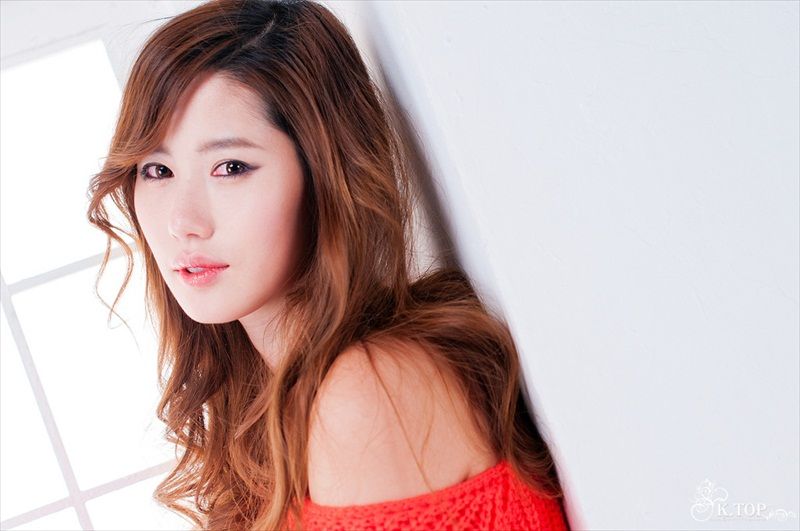 Korean race Queen and Model Song Jina | Share This