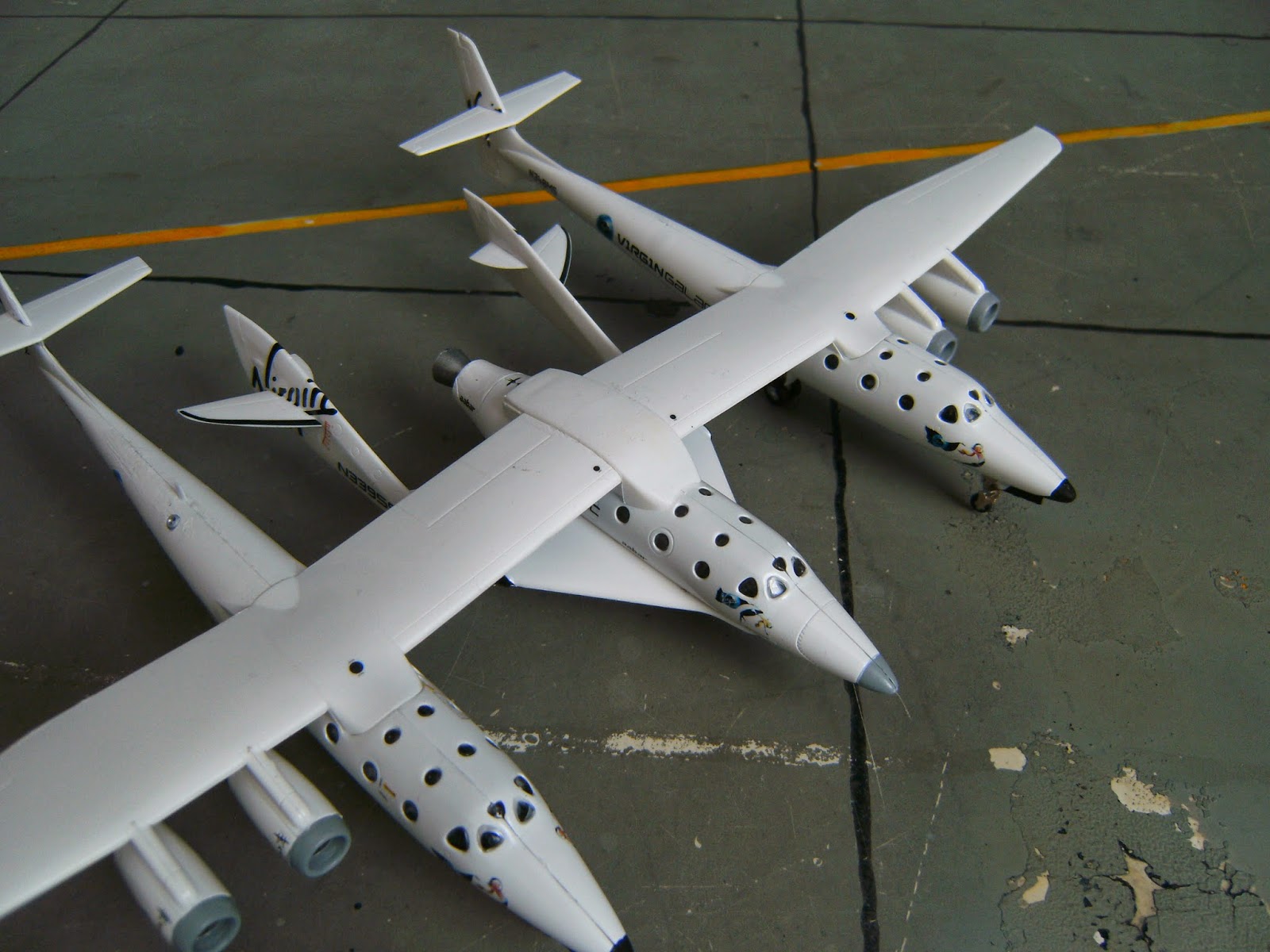 Happyscale-Modellbau: White Knight II & Spaceship II - Revell 1/144 ...