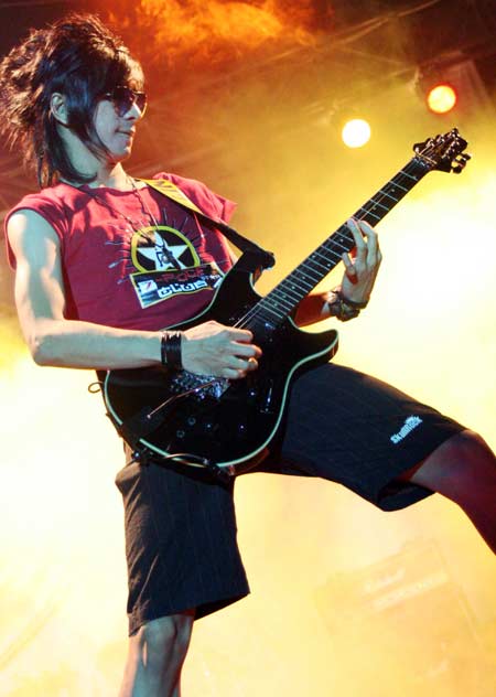 Profil Sony (Gitaris J-Rock) | GUITAR-ID