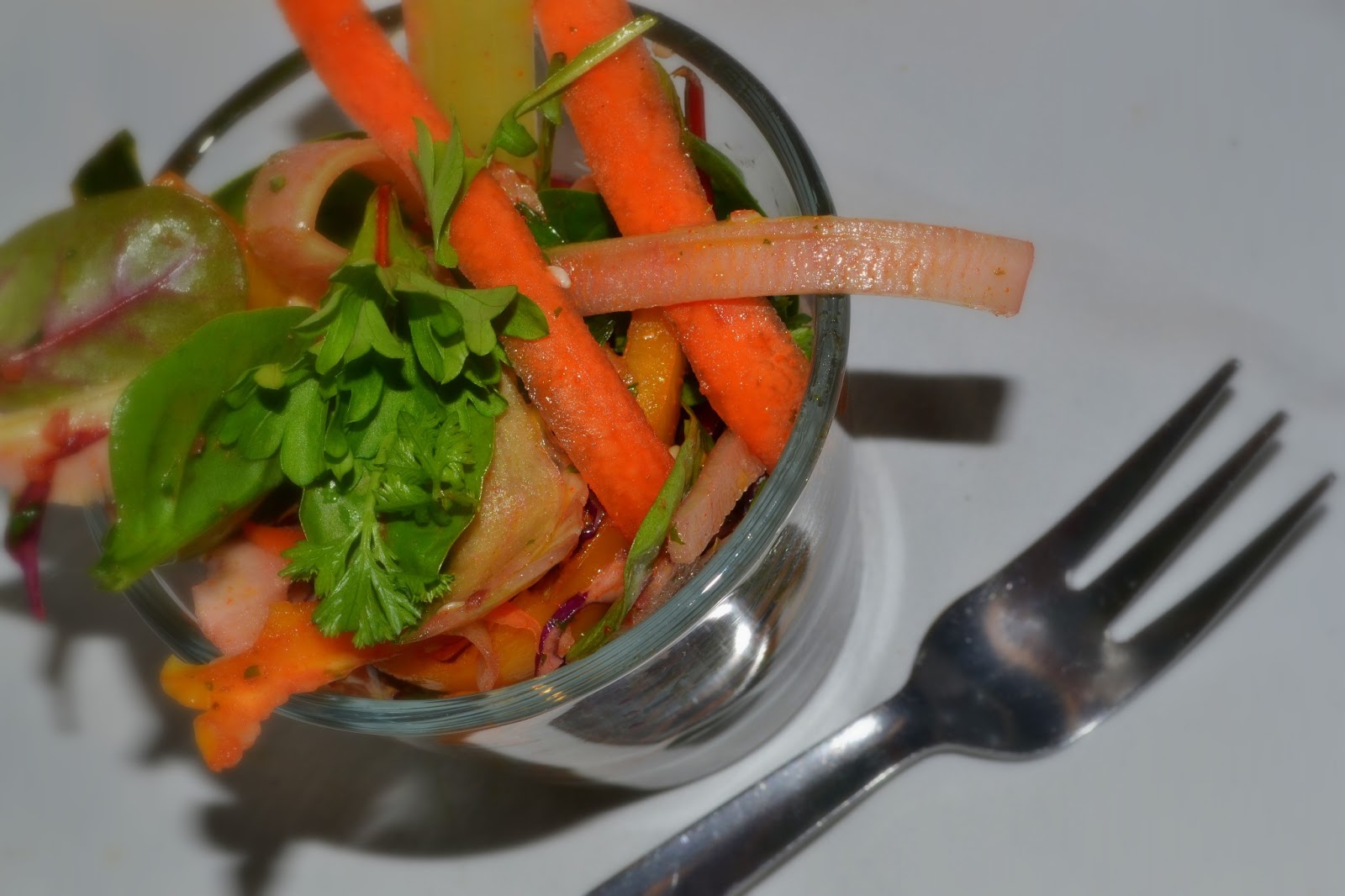 Veronicas Lchf Mat: Råkostsallad med het dressing (Lchf-Detox-Mejerifritt)