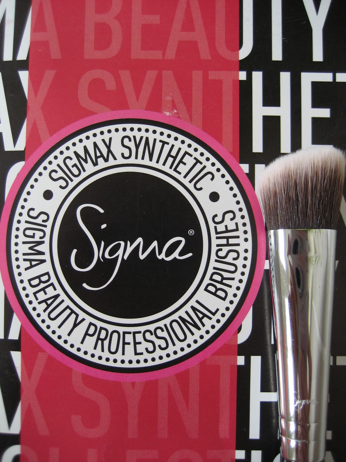 A Beauty Blog.: NEW! Sigma SigMAX brushes