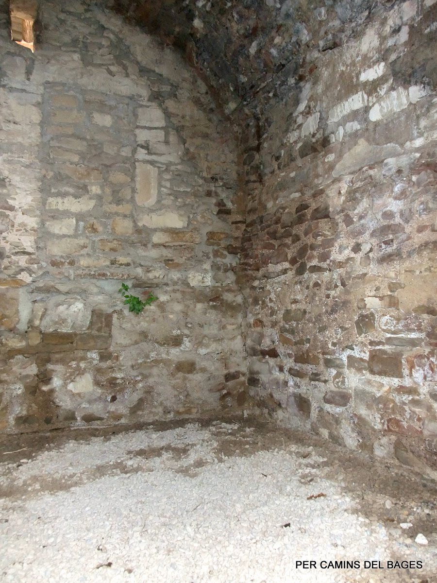 PER CAMINS DEL BAGES: EL SEPULCRE ROMÀ DE BOADES