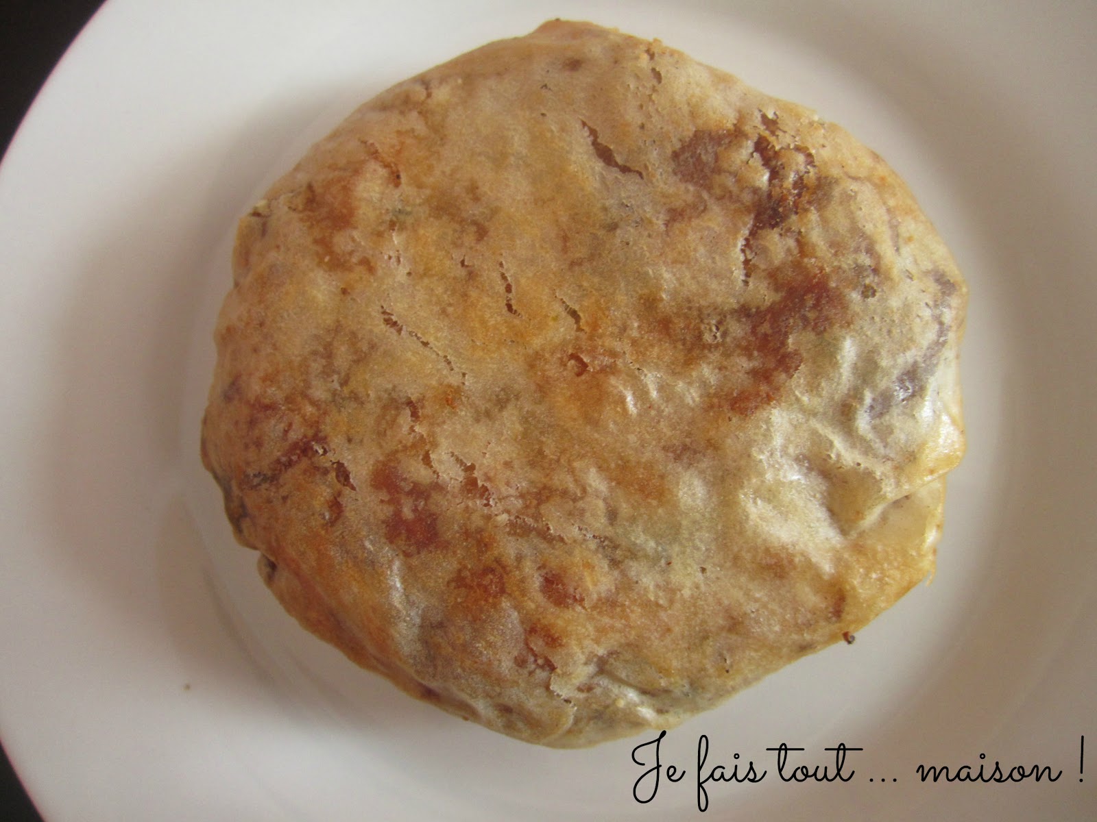 Mini pastilla au poulet et aux amandes