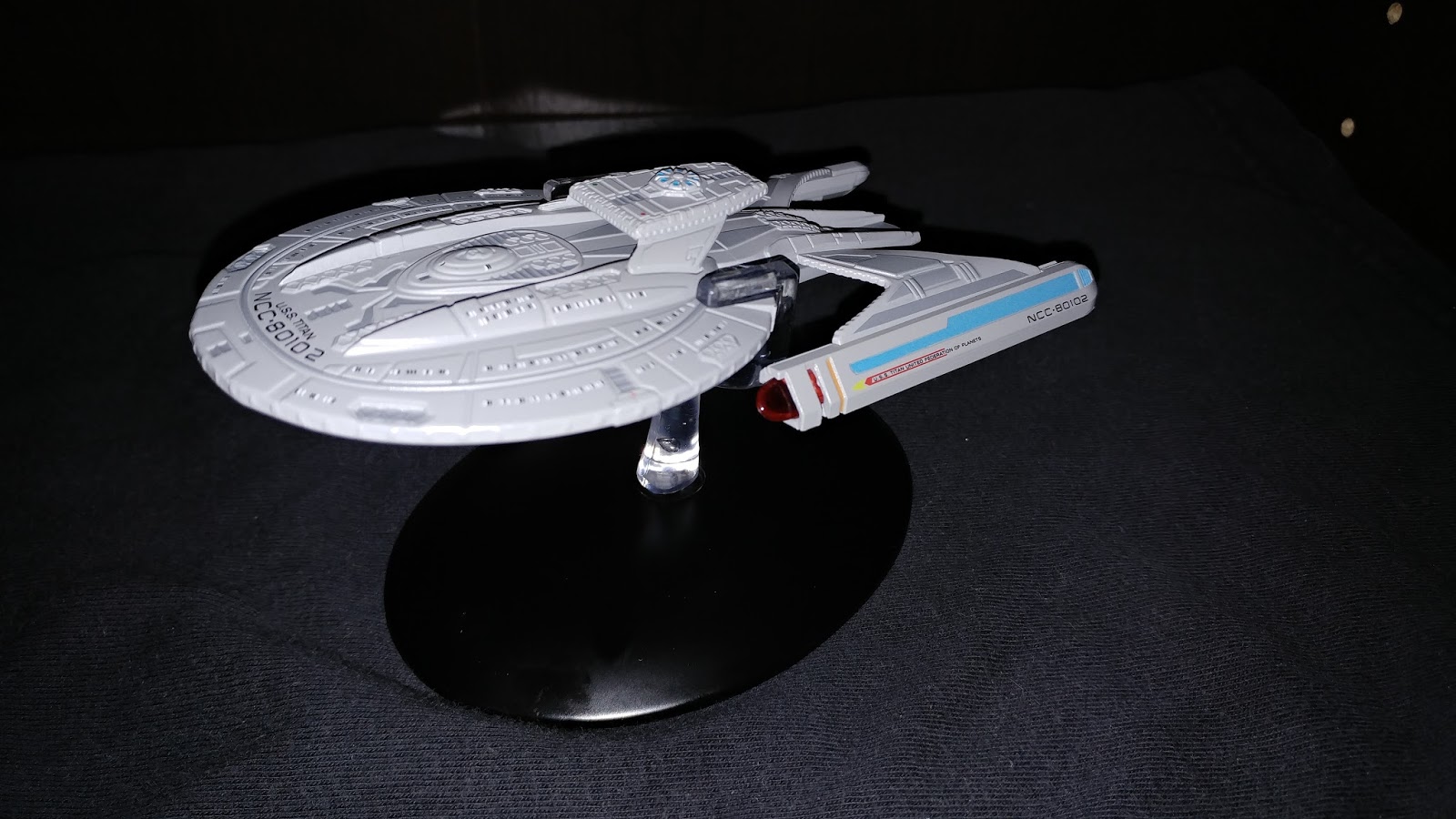 Deep Space Pat: EMvTW Extra 05 - USS Titan NCC-80102 (Luna class)