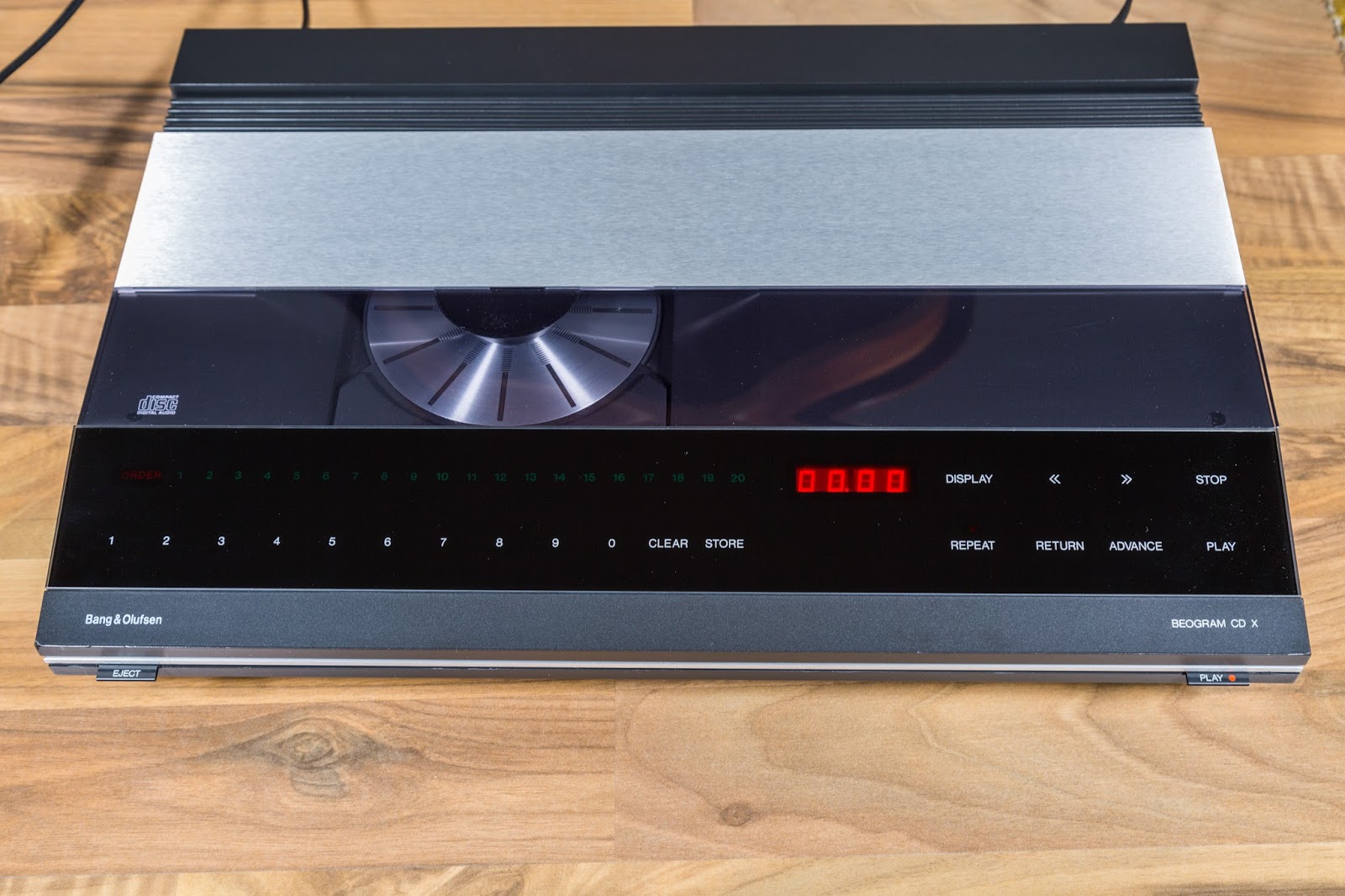 Golden Age Of Audio: Bang & Olufsen Beogram CDX Vintage CD Player