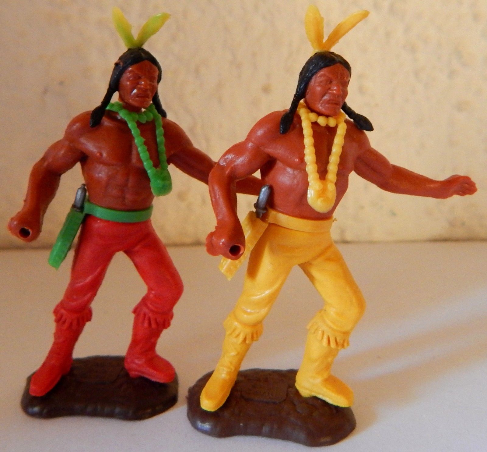 TOY SOLDIERS & VINTAGE GAMES: Timpo - Indianer