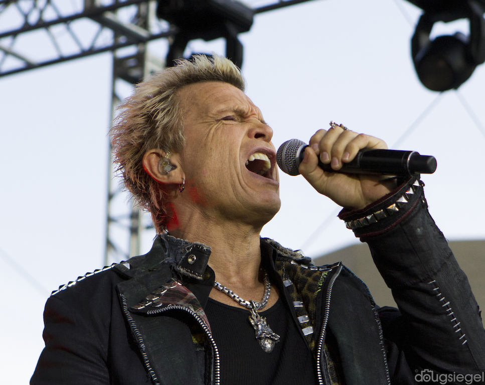 Billy Idol is Still Rocking Strong! ~ Concert Photos Magazine - Live ...