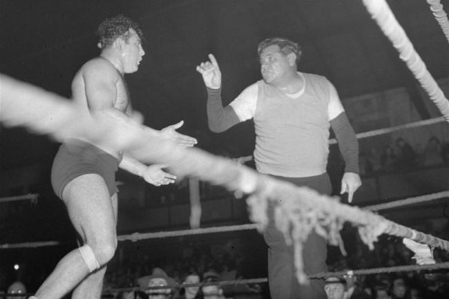 Elazotevenezolanoelblog: Recordando a Babe Ruth como árbitro Pro Wrestling