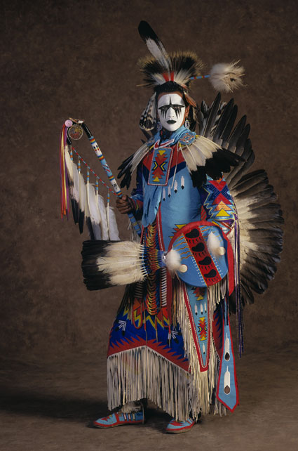 White Wolf : Native American Powwow Tradition Celebrated in Pictures ...