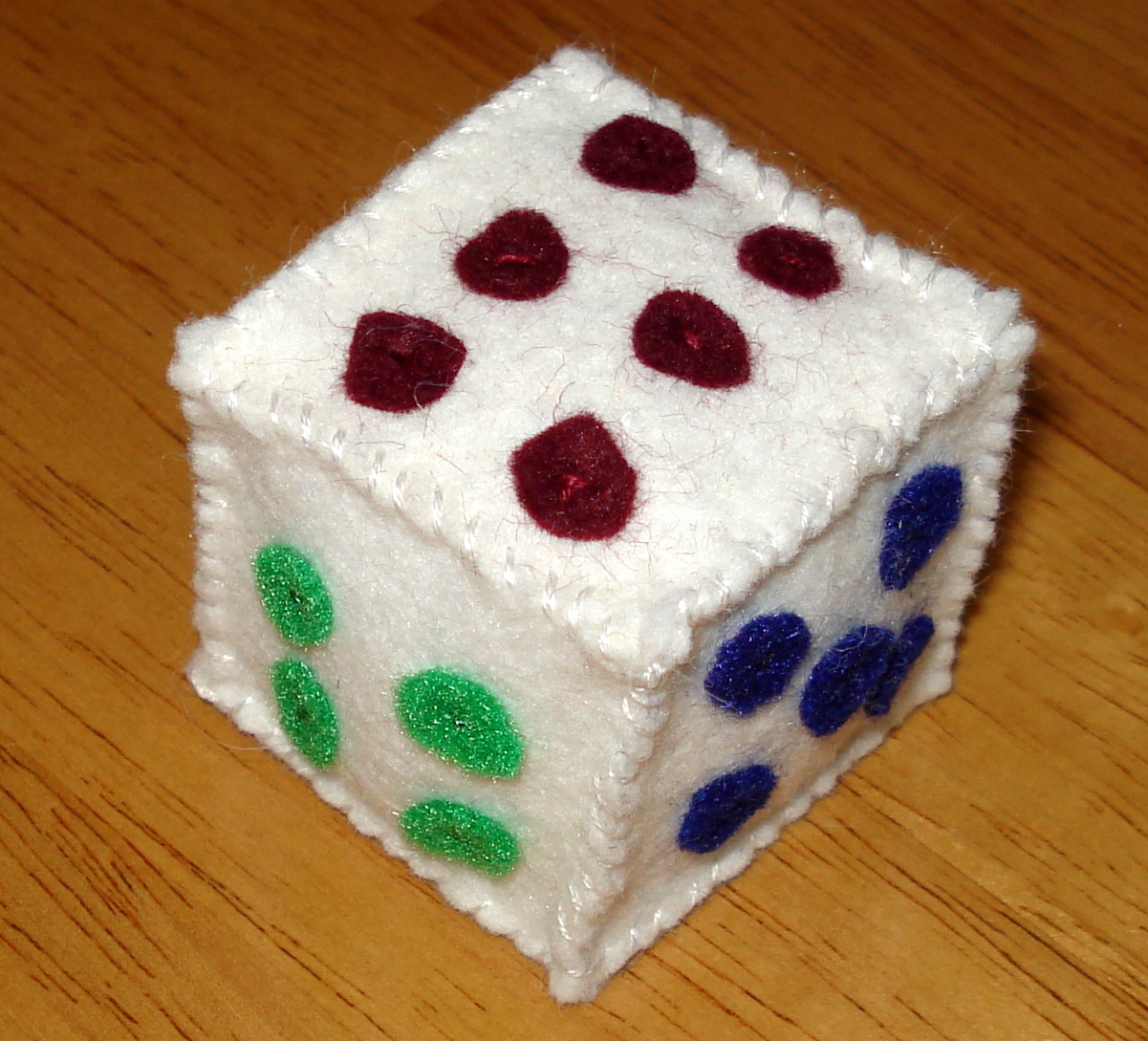 Mama's Felt Cafe: Squishy Squares--Colorful Toddler Dice Tutorial