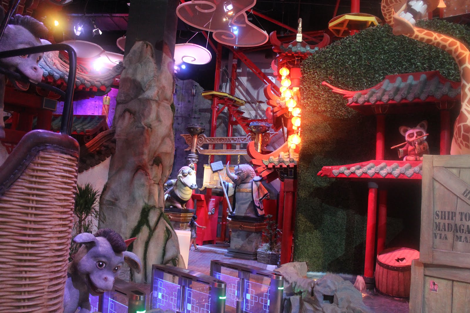 Stay, Stray, Play and Feast: Dream Play Manila; City of Dreams Manila ...