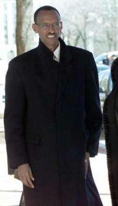 CirqueMinime/Paris: Rwanda in Six Scenes - by Stephen W. Smith