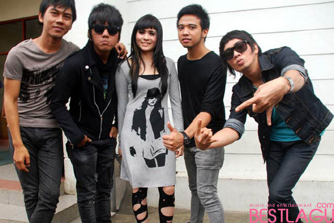 it's Dreaming :): BIODATA PERSONIL GEISHA BAND =)