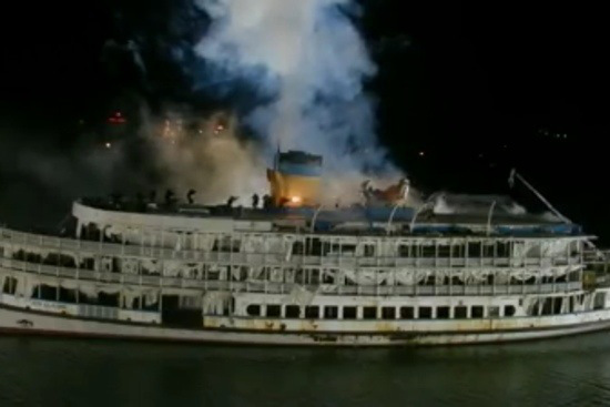 SNEAK PEEK : Explosive Images From "Transformers 4"