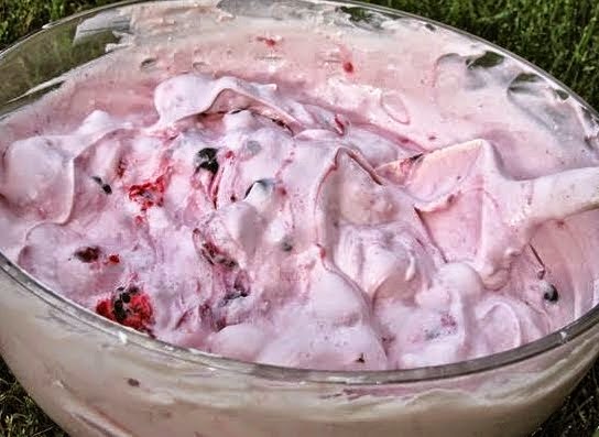 Recipes & Recipes: Berry Cheesecake Pudding Salad