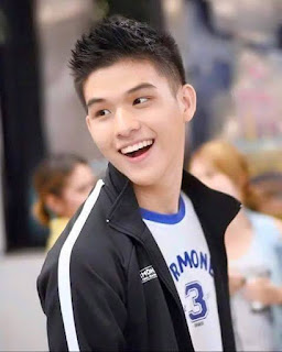 Foto Pria Ganteng Indonesia | Parfum Rekomendasi Pria