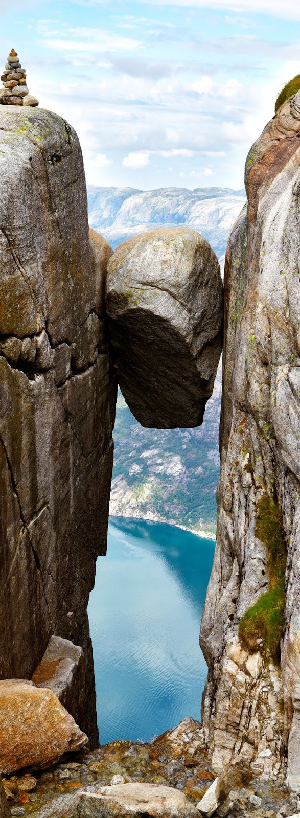 Why Norway will Rock your World. Majestic hanging stone, Kjerag, Norway ...