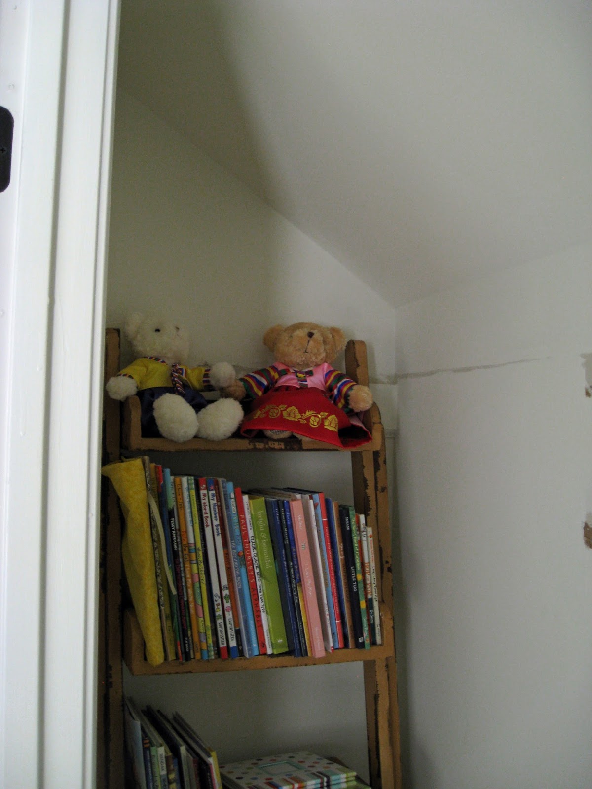 danadear.: a magic closet