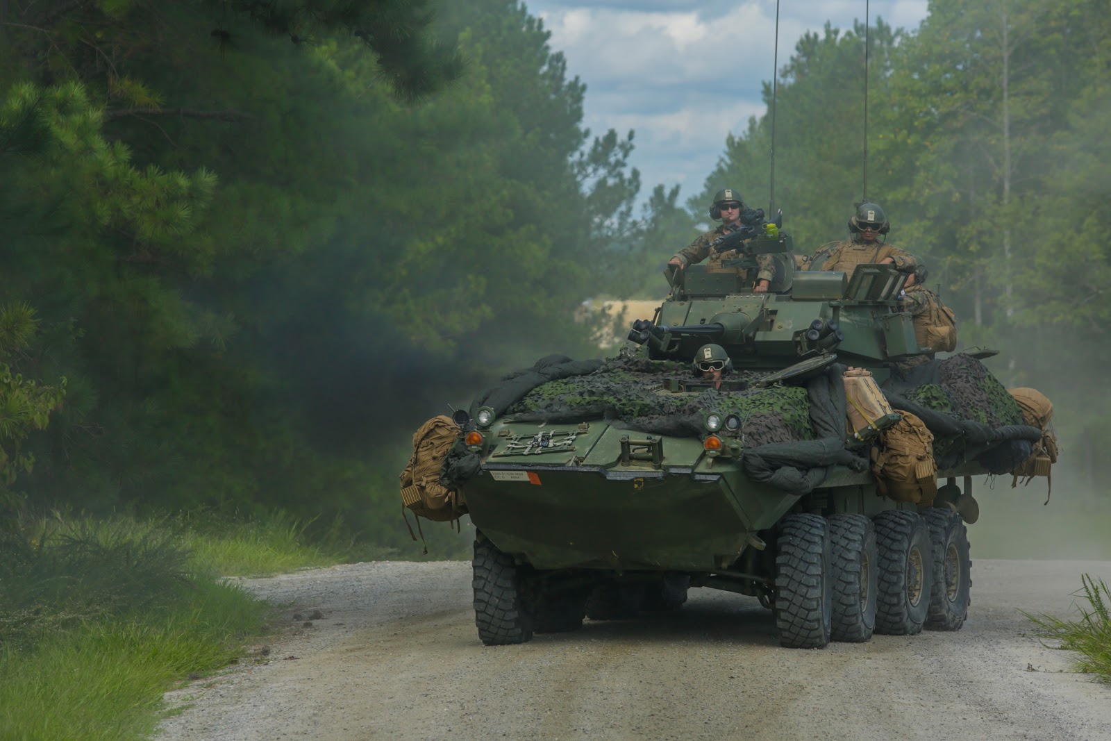 SNAFU!: 2nd LAR conducts armored recon & security ops @ Ft. Pickett ...