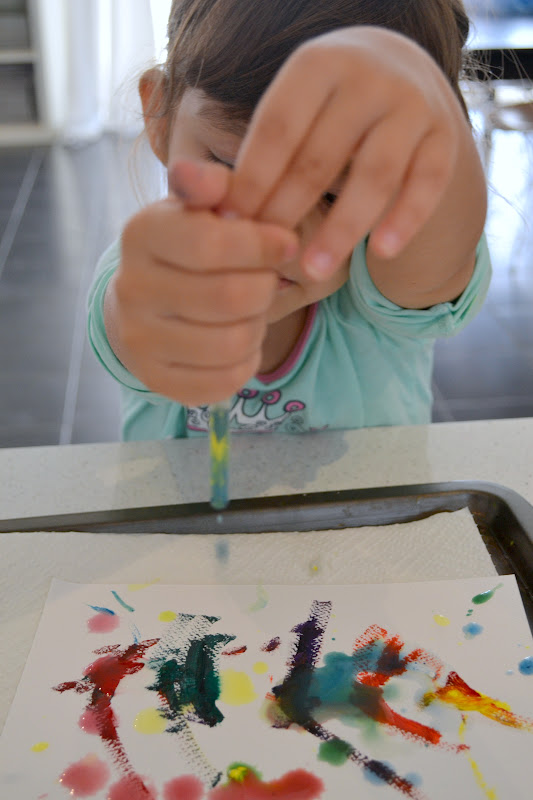 Happy Little Munchkins: Paint: Experiment # 1