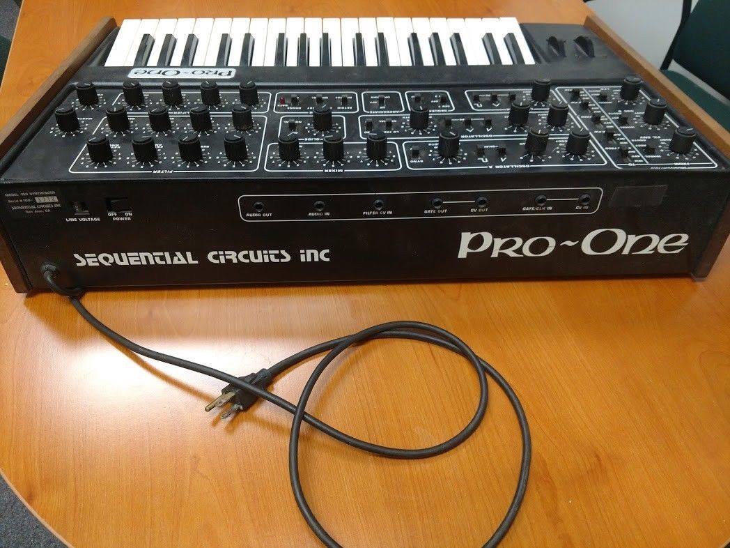 MATRIXSYNTH: Sequential Circuits Pro One Keyboard Synthesizer SN 1772