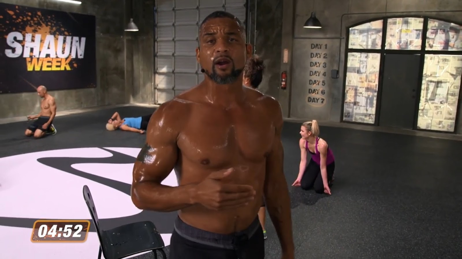 Zdravá a krásná...: Recenze - Shaun Week: Insane Focus - Shaun T.