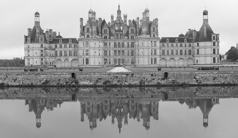 Follow the Gleam: December 2011