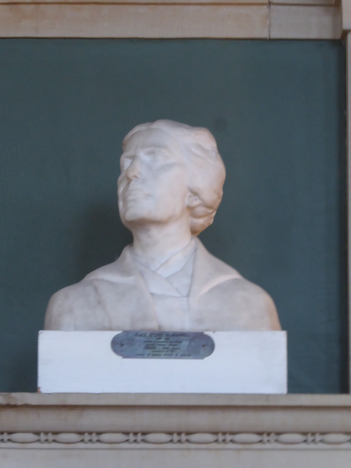 Photo-ops: Statue of Historic Figure: Alice Stone Blackwell - Boston, MA