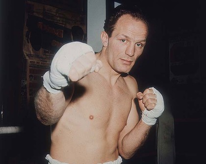 WRLTHD: Muhammad Ali: The Hardest Punch I Ever Took? Henry Cooper!