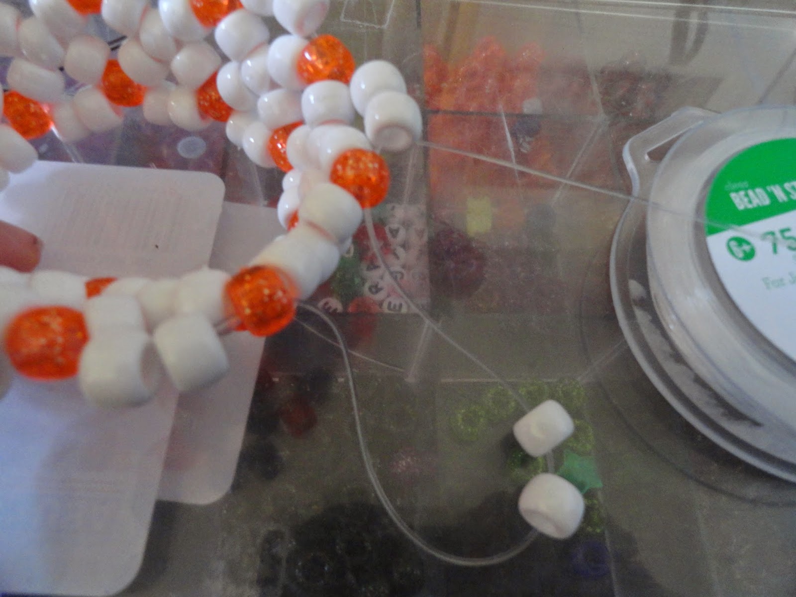 Ooh Piece of Kandi: How To Make: A Standard X-Base Cuff